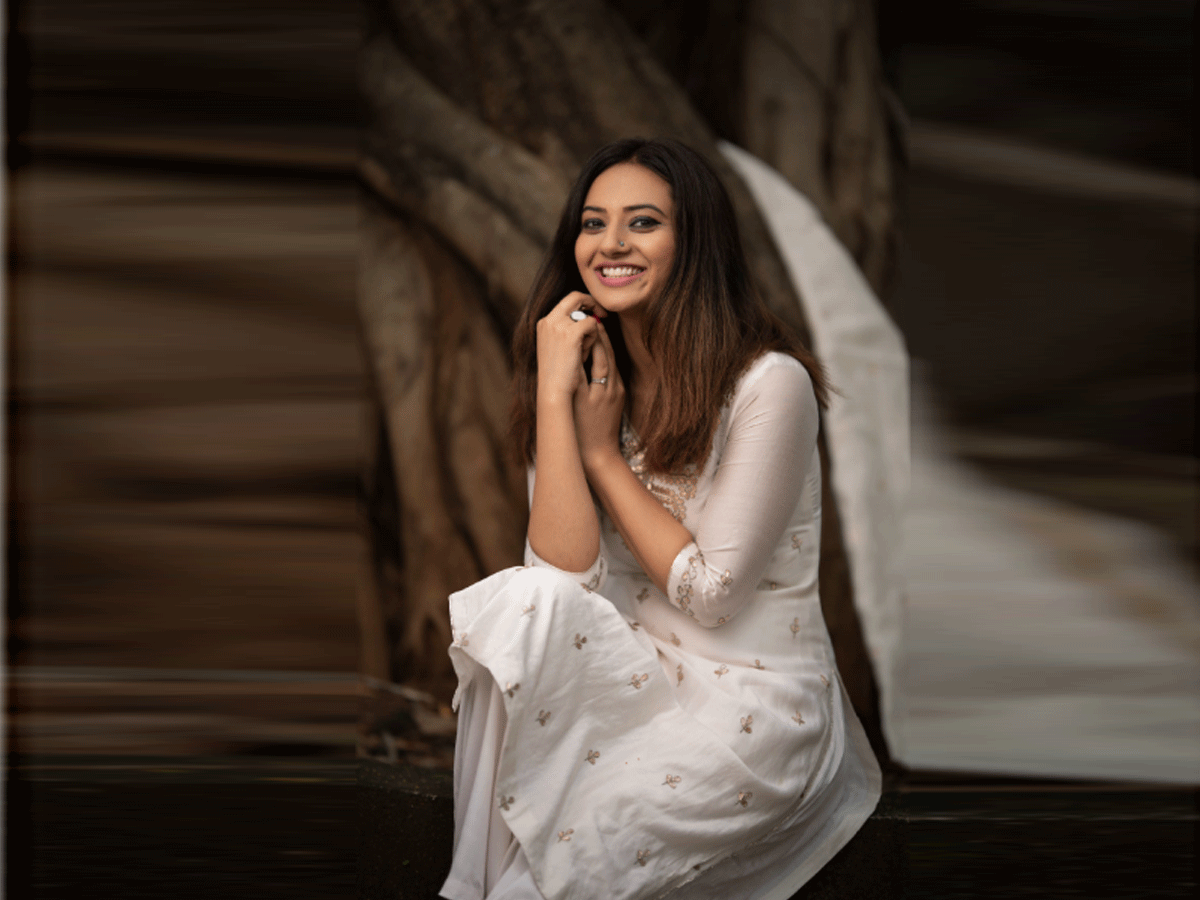 Eesha Chawla latest photoshoot | Telugu Cinema