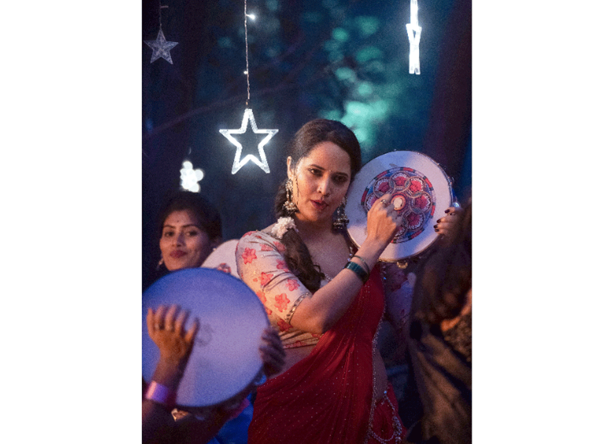 Anasuya special song stills | Page 2 | Telugu Cinema