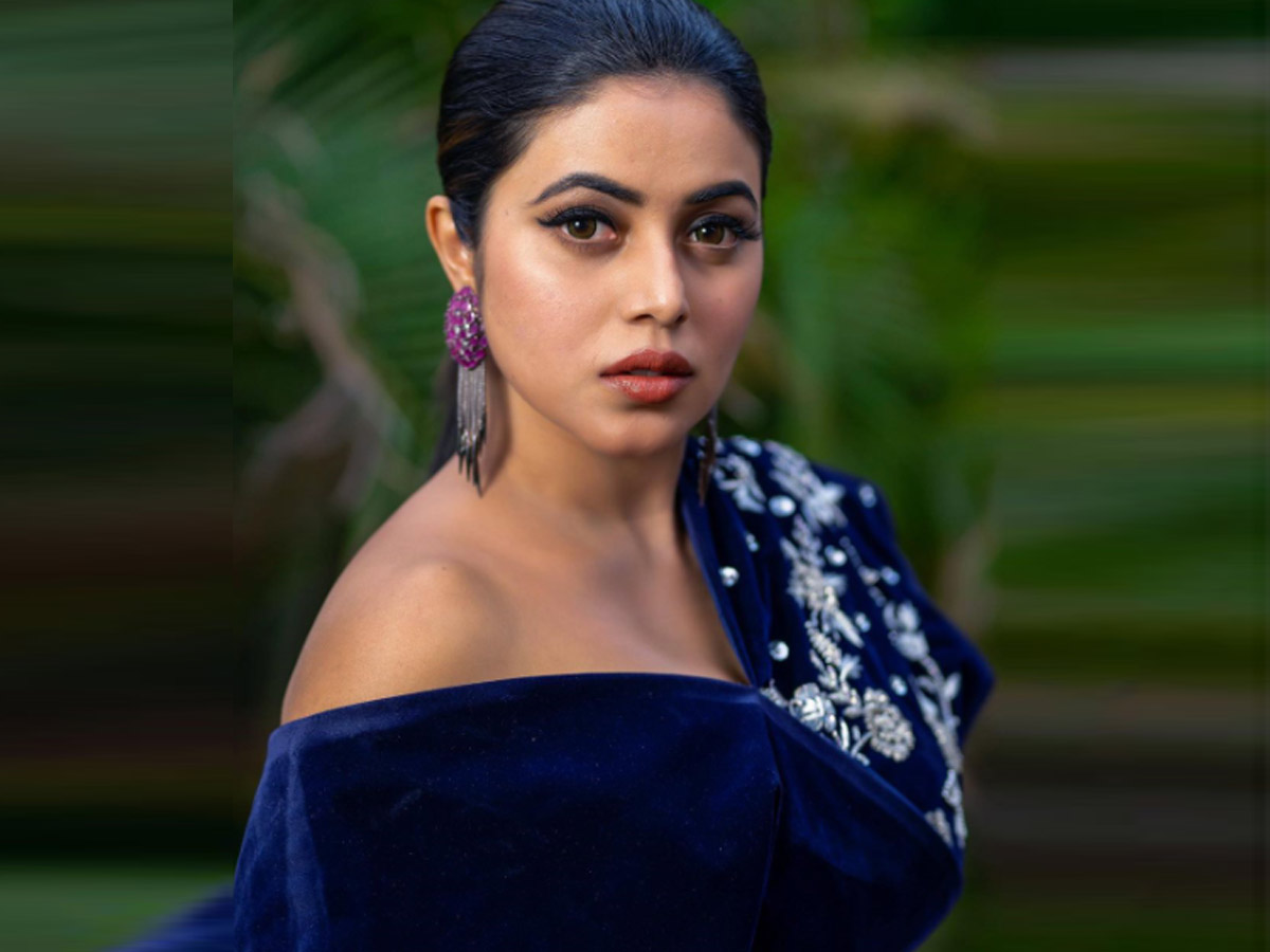 Poorna looks stunning in a blue outfit | Telugu Cinema