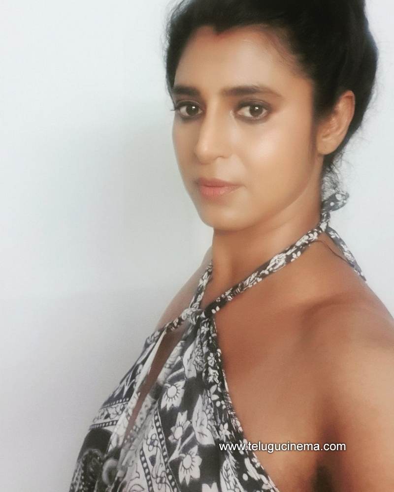 Kasthuri new pics | Telugu Cinema Kasthuri new pics | Telugu Cinema