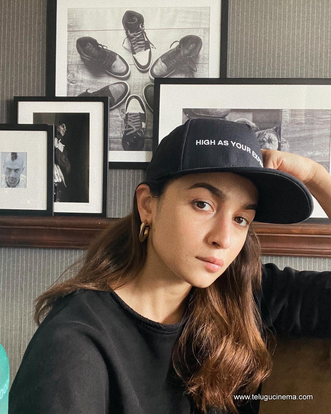 Alia Bhatt wears Ranbir cap | Telugu Cinema