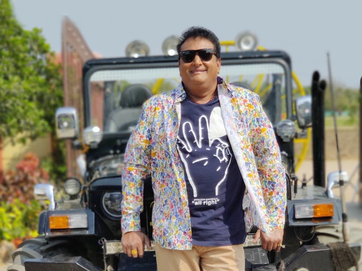 Comedian Prudhvi to offer apology to Pawan Kalyan!