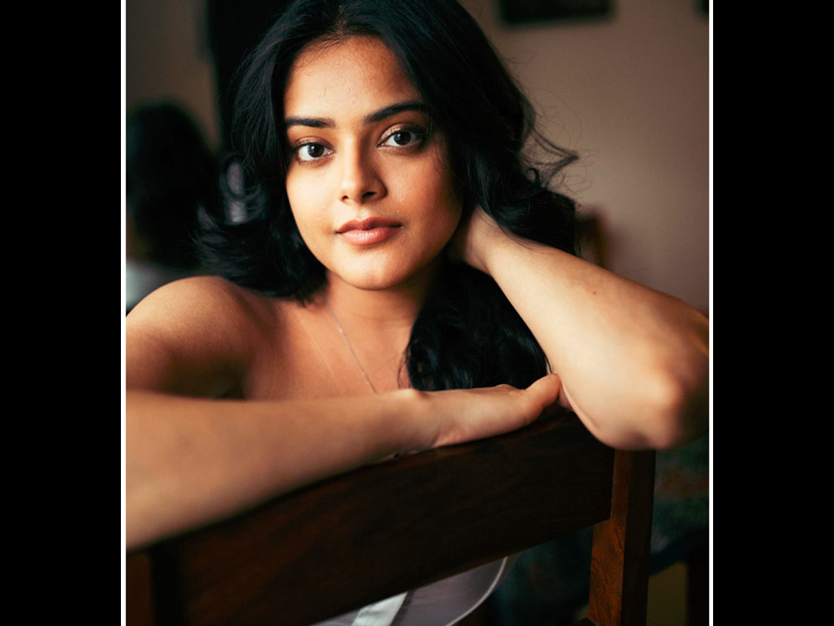 Riddhi Kumar new photoshoot | Telugu Cinema