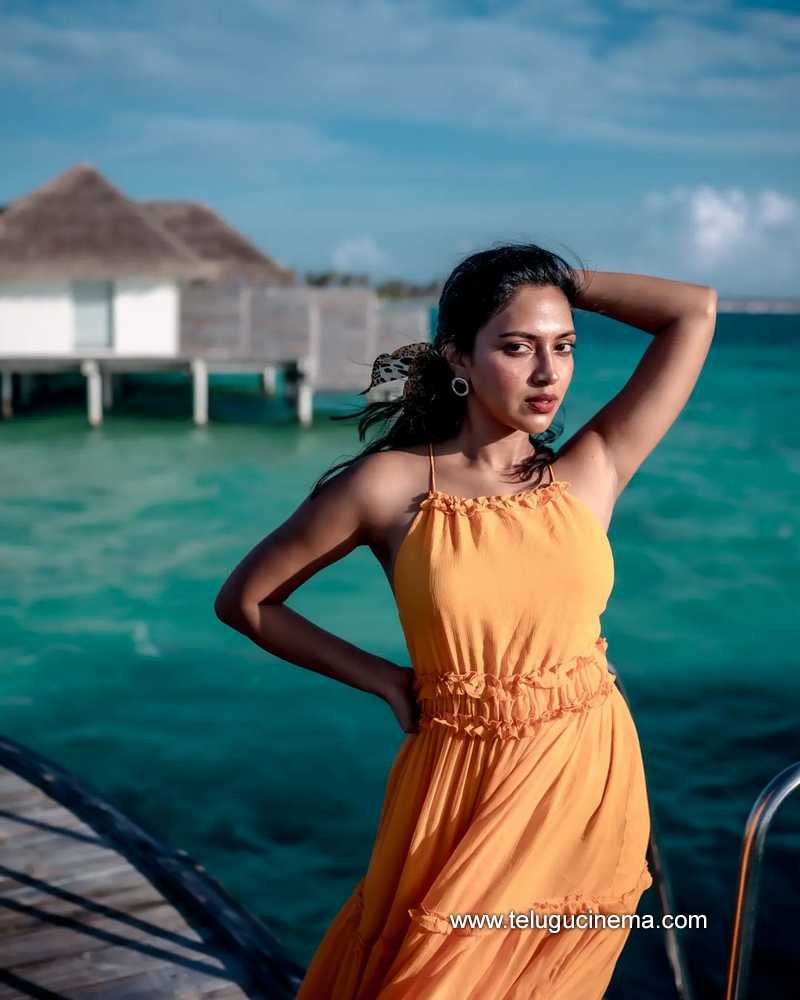 Amala Paul in Maldives | Telugu Cinema Amala Paul in Maldives | Telugu Cinema