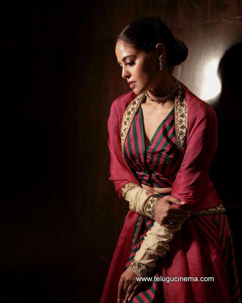 Bindu Madhavi In Her Element Telugu Cinema