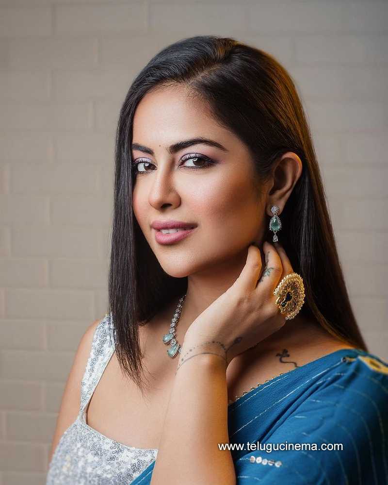 Avika Gor feels perfect in Saree