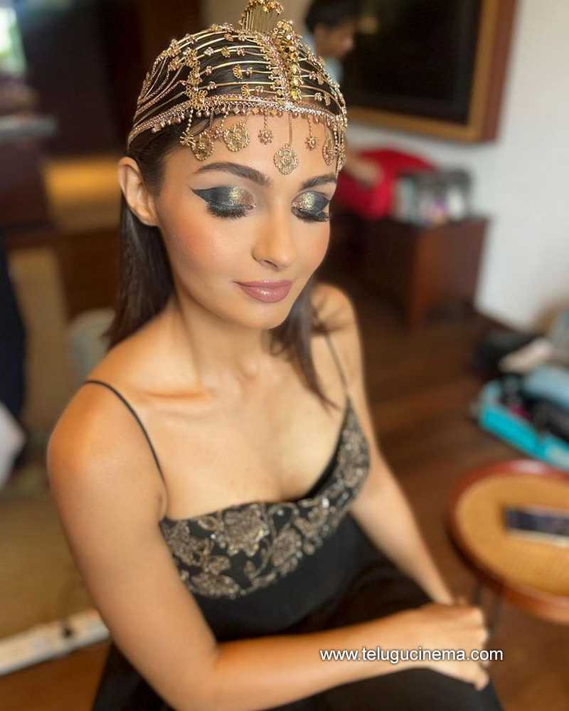 Andrea in a throwback photoshoot