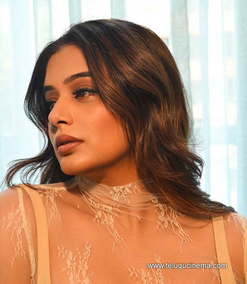 Priya Mani Raj’s Tuesday look | Telugu Cinema