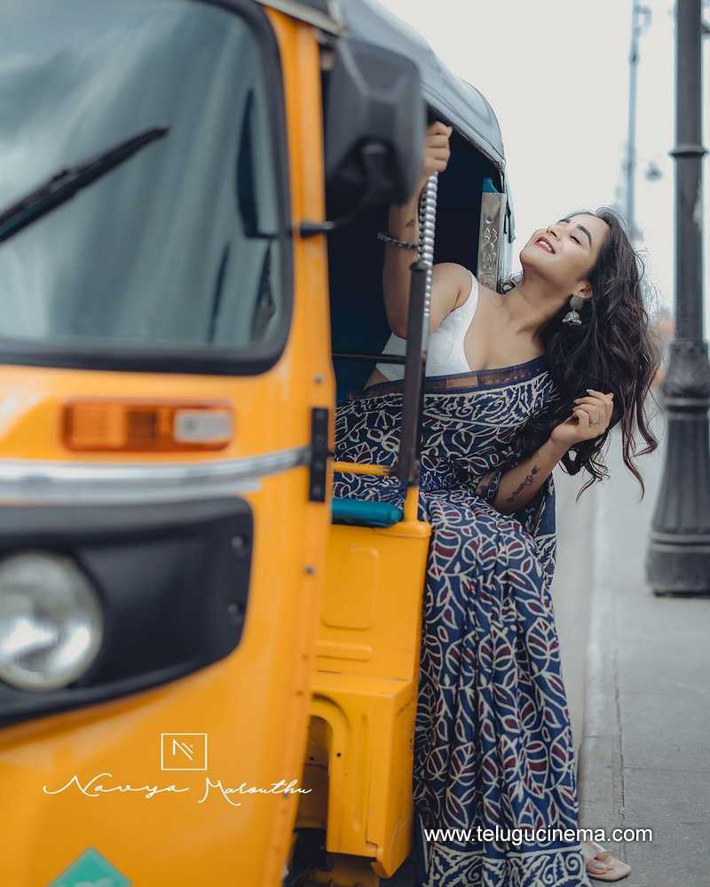 Deepthi in an auto drive!