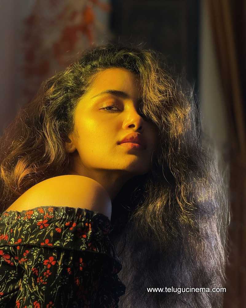 Anupama Parameswaran’s off-shoulder outfit look