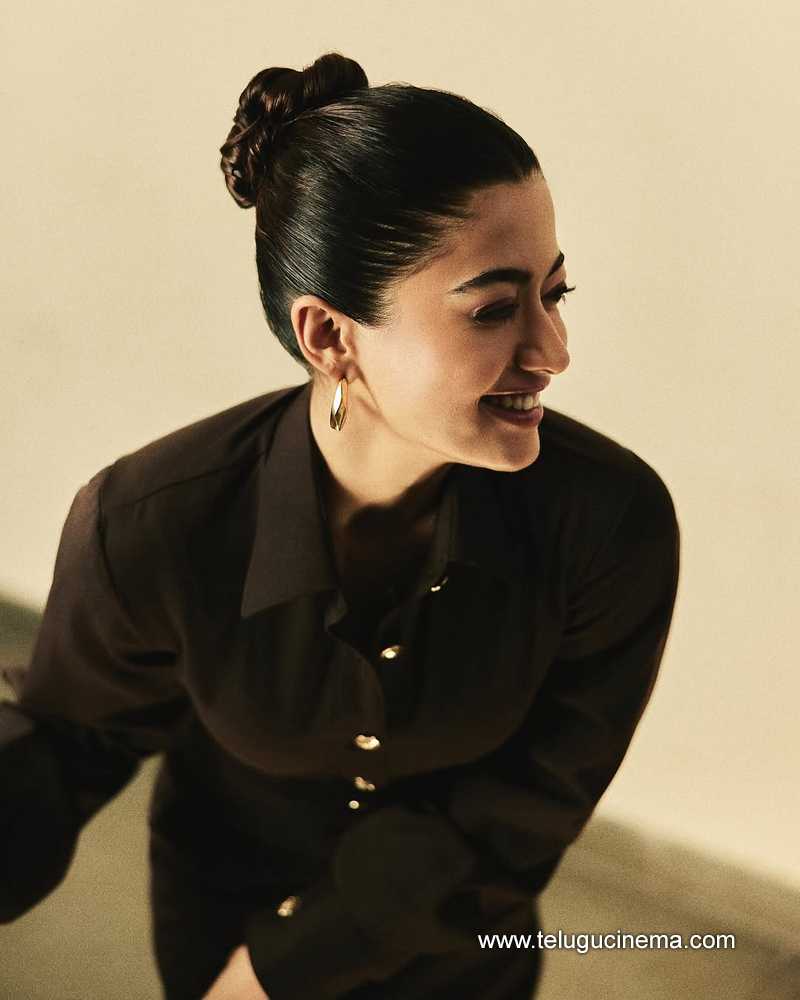 Rashmika’s ‘real me’ pose