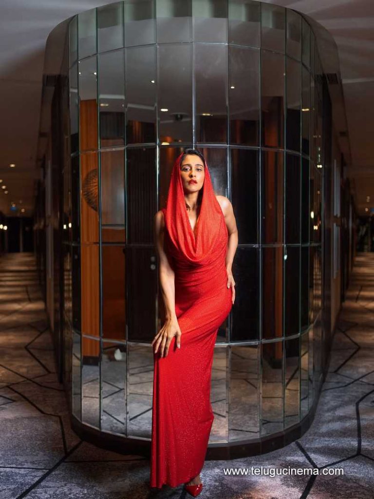Regena Cassandrra fashion mode