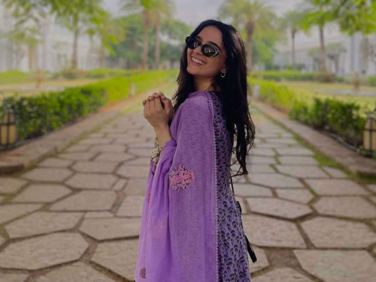 ‘Fauji’ actress Imanvi spotted at a restaurant