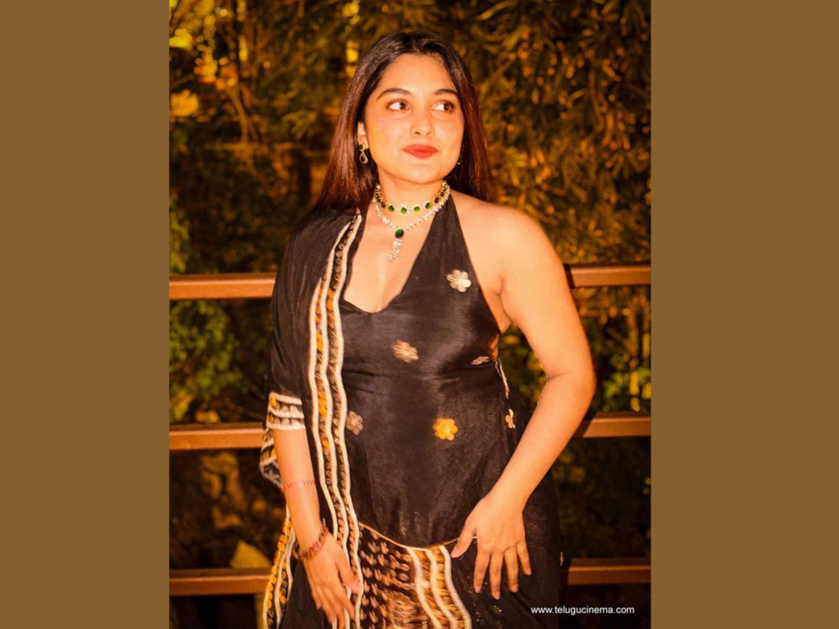 Nivetha Thomas celebrates Christmas 2025 - Telugu Cinema | News ...