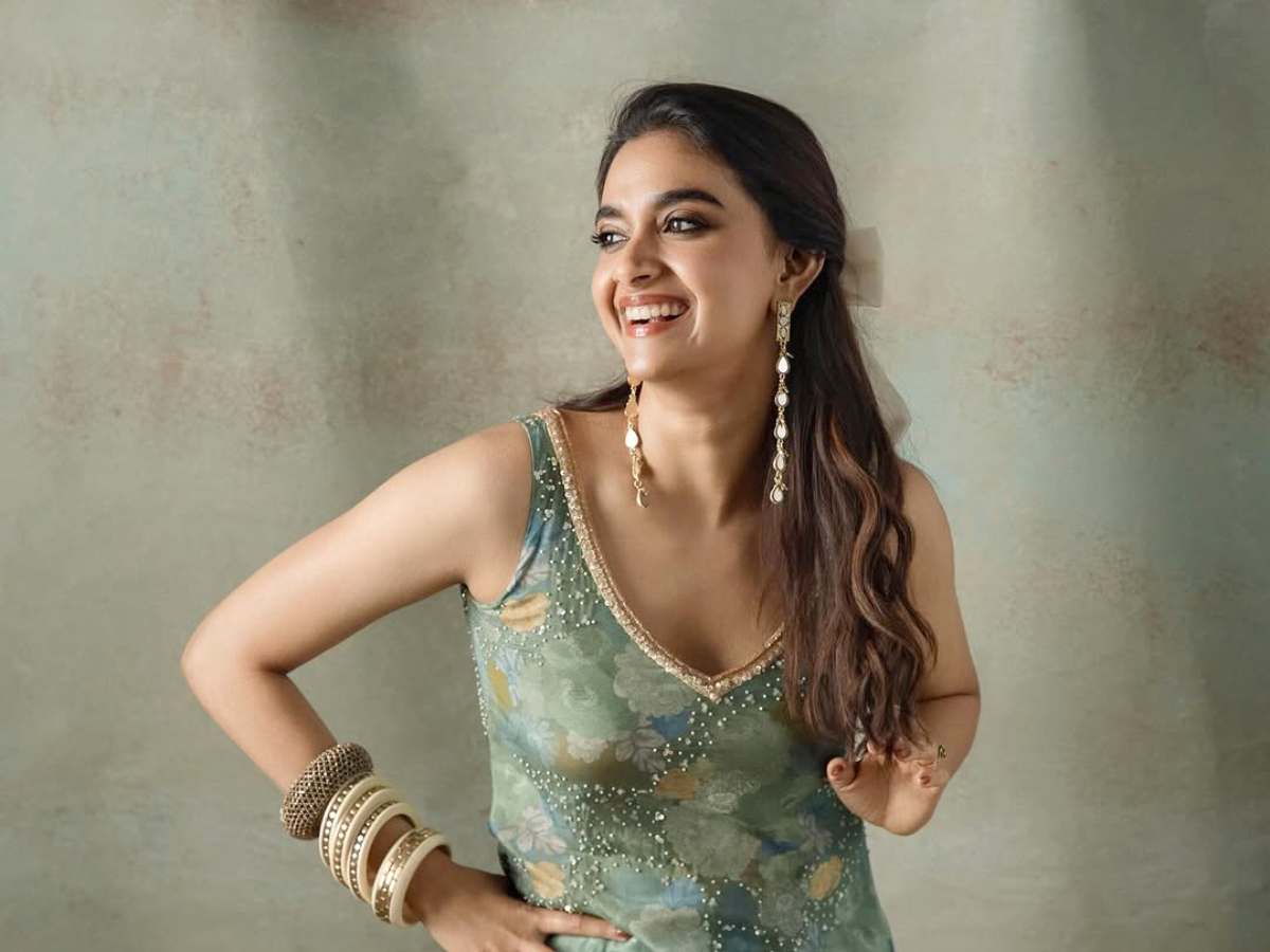 Keerthy Suresh says she's dreaming of yummy bondas - Telugu Cinema ...