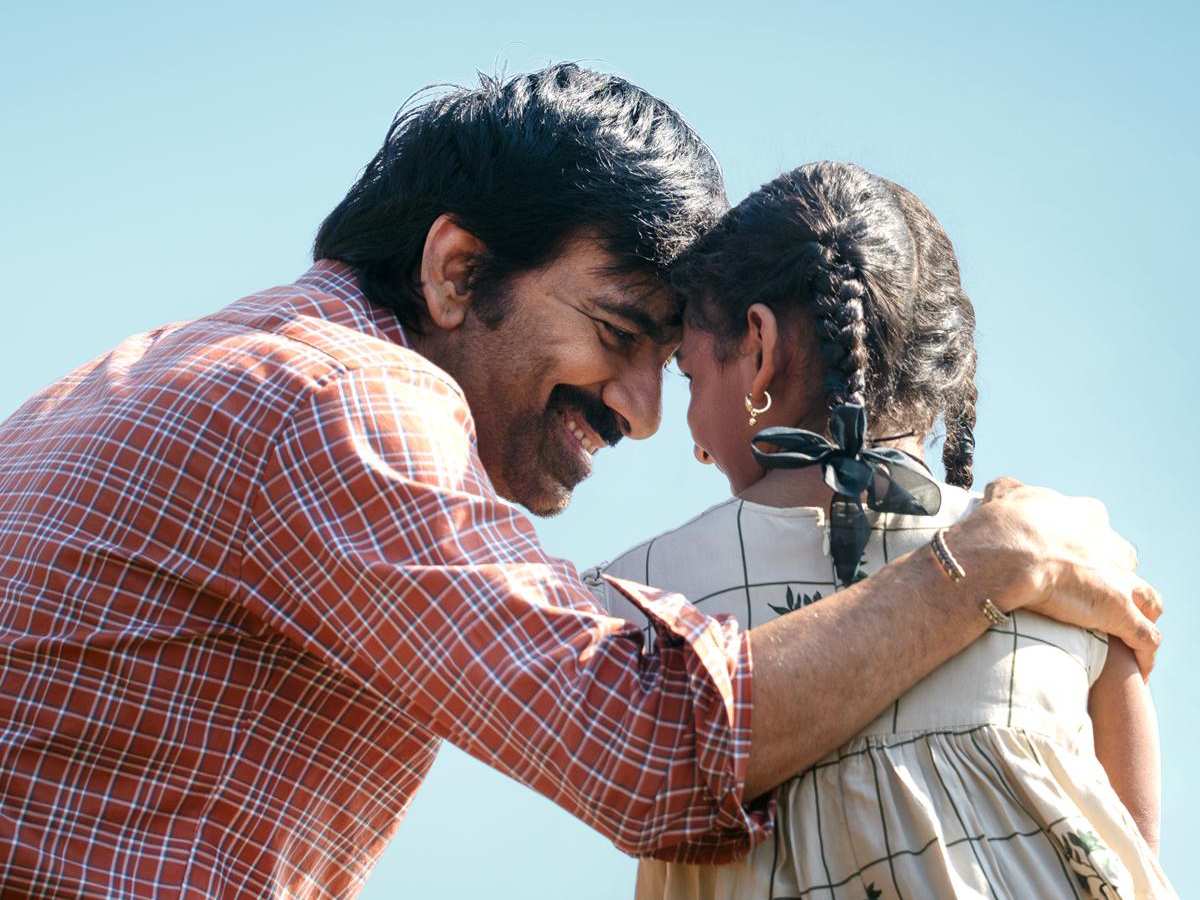 Irumudi Glimpse: Ravi Teja as a father and Ayyappa devotee - Telugu ...