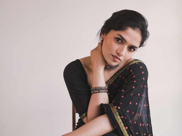 Engagement over? Sunaina breaks up with Dubai-based YouTuber! - Telugu ...
